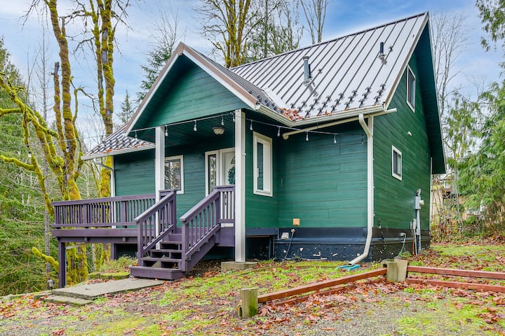 Woodsy Hideaway Near Olympic National Park! - Hoodsport, WA