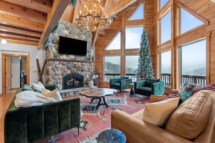 Epic Yellowstone Lodge • 9br • Theater, Bar, Sauna - Ellicottville, NY