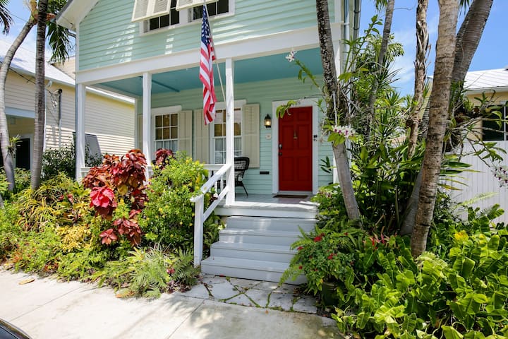 Fabulous 3br | Pool | Deck | Tennis | W/d - Key West, FL