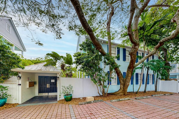 Classic 2br | Pool | Balcony | W/d - Key West, FL