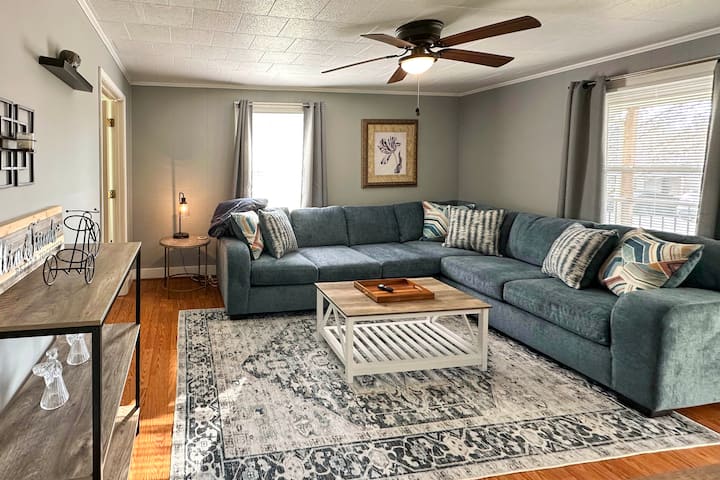 'The Vineyard House' - 2 Mi To Dtwn Mount Airy! - Mount Airy, NC