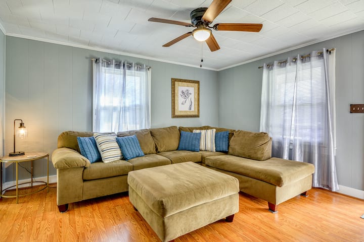 'The Vineyard House' - 2 Mi To Dtwn Mount Airy! - Mount Airy, NC