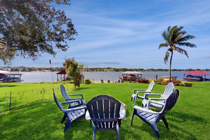 4br Lakefront Dog Friendly | Chef's Kitchen| Dock - Lake Placid, FL