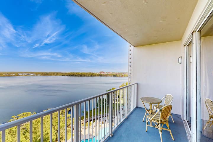 2br Lakefront Condo With Lake View - Orlando
