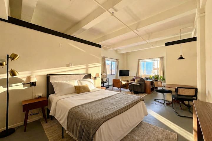 Westown Studio Near Fiserv+baird+theater District - Paradise Landing, Milwaukee