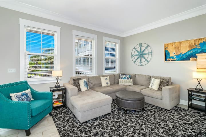 Gulf & Canal Views With Modern Amenities, Pool, & - Mexico Beach, FL