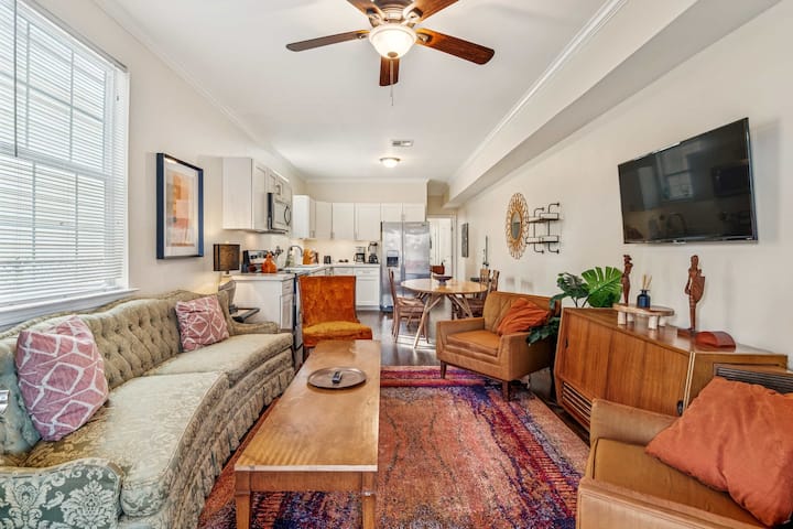 Eclectic Condo W Inviting Backyard Patio 3br|2ba - ニューオーリンズ, LA