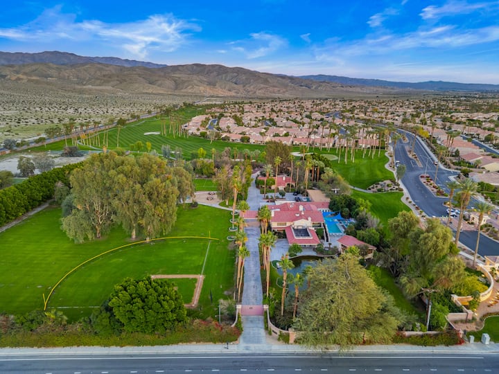 23 Bds, Tennis+pickle+wiffle Ball, Football Courts - Palm Desert, CA