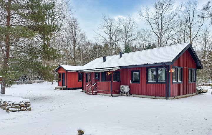 3 Bedroom Pet Friendly Home In Västra Torup - Tyringe