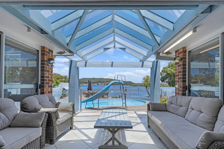 Waterfront Home With Pool Slide - Woy Woy