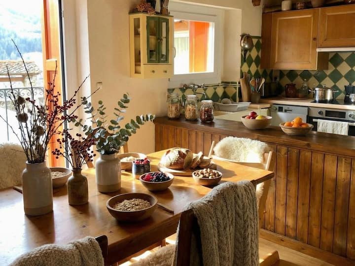 Maison Du 19ème Siècle Dans Pyrénées Françaises - Osséja