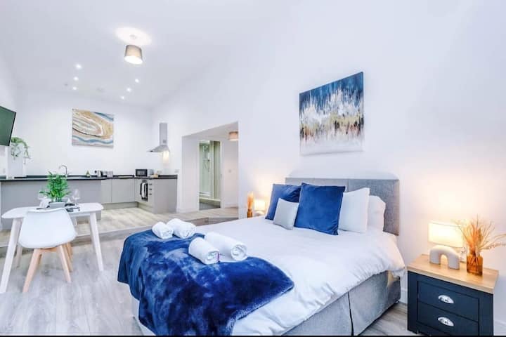 Bolton City Oasis - Cozy Apartment Rental - Bolton, UK