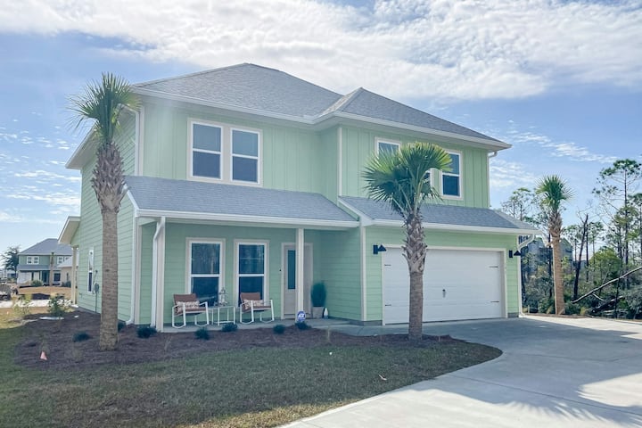 Tree-lined 4br Dog Friendly | Pool | Patio - Port St. Joe