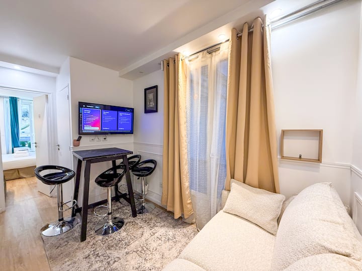 Urbanflat 112 - Appartement Saint Michel Pour 4 - Paris