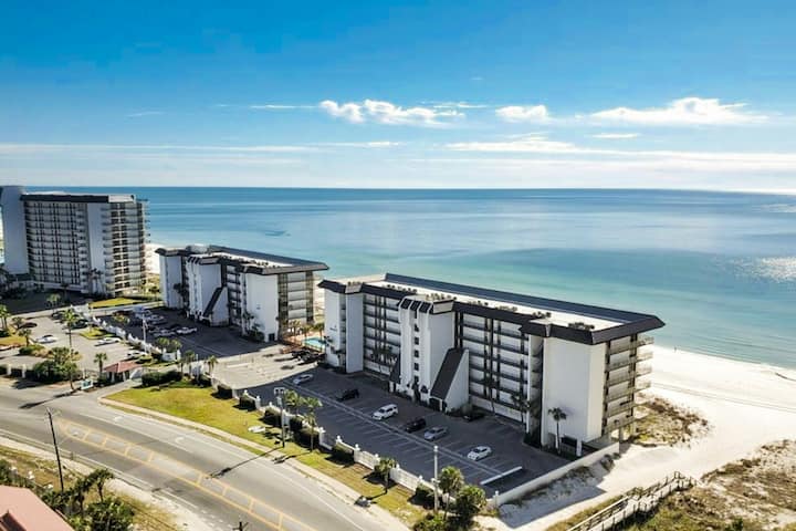 Lovely 3br Gulffront 3rd-floor | Balcony | Pool - Panama City Beach, FL