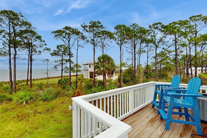 Gorgeous Coastal Home With Plenty Of Space And Eas - St. George Island, FL