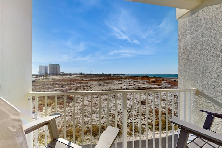 Updated 1br Oceanview 2nd-floor | Balcony | Pool - Navarre, FL