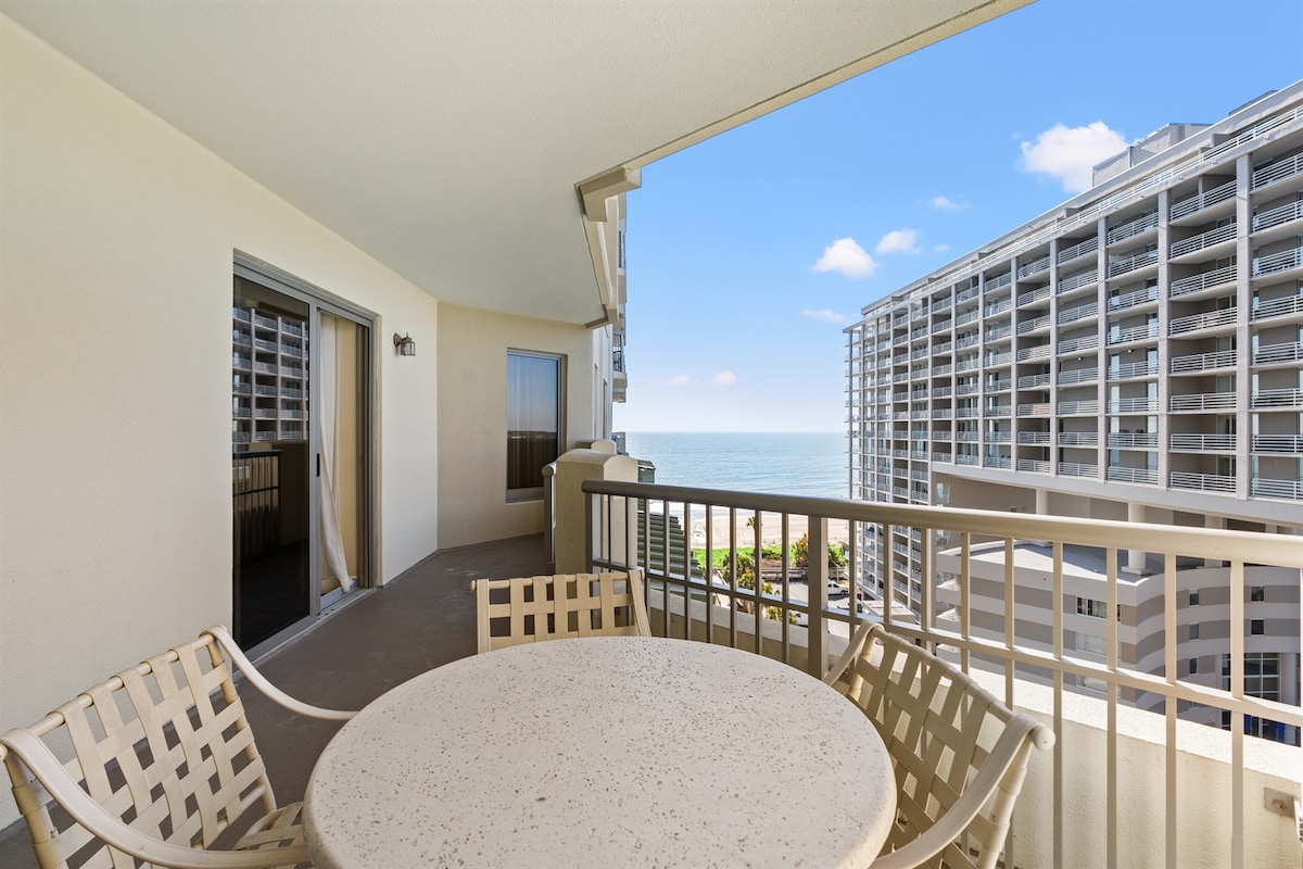 Royale Palms 806 3 Br Oceanview with Pool - Condominiums for Rent in ...