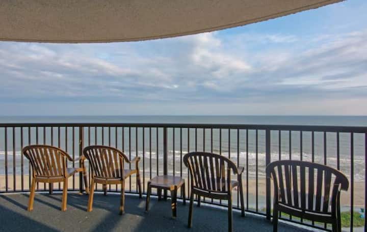 2 Oceanview Retreats Near Shopping And Attractions - Myrtle Beach, SC