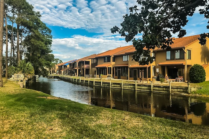 Bright 2br Lakeview | Pool | Balcony | Golf - Panama City Beach, FL