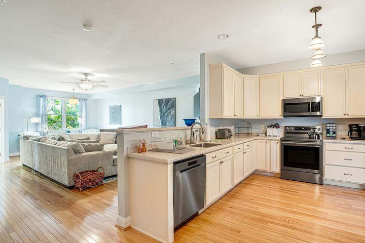 4br | Chef's Kitchen| Pool | Balcony | W/d - Rehoboth Beach, DE