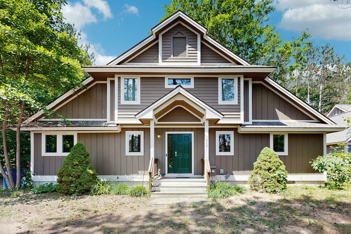 Comfy 3br Home Near Ski-and-golf - Thompsonville, MI