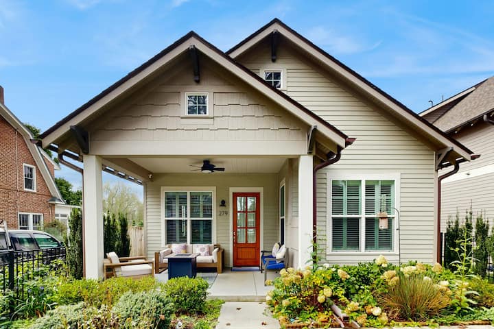 Downtown 3br | Deck | Fire Table | Fenced Yard - Brevard, NC