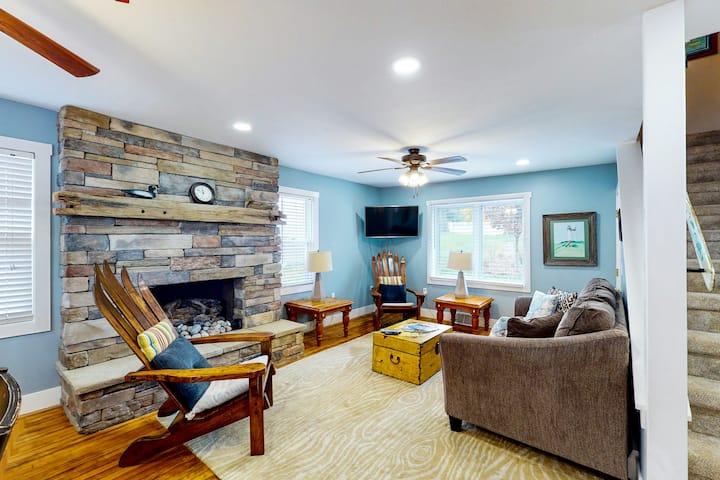 Remodeled 3br | Fireplace | Deck | Firepit - Empire