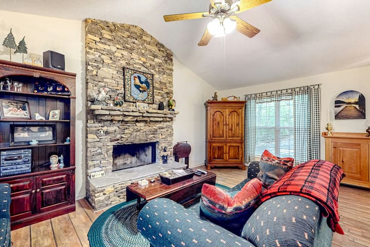 4br Outdoor Lover's Retreat With Resort Amenities - Cashiers, NC