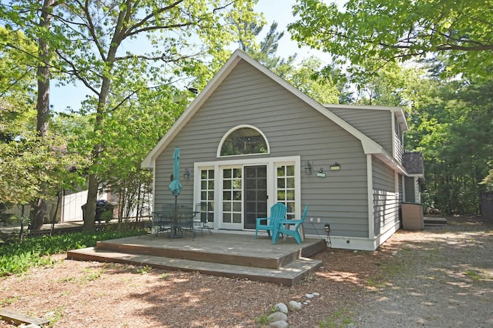 Charming 2br | Fireplace | Deck | W/d - Glen Arbor, MI