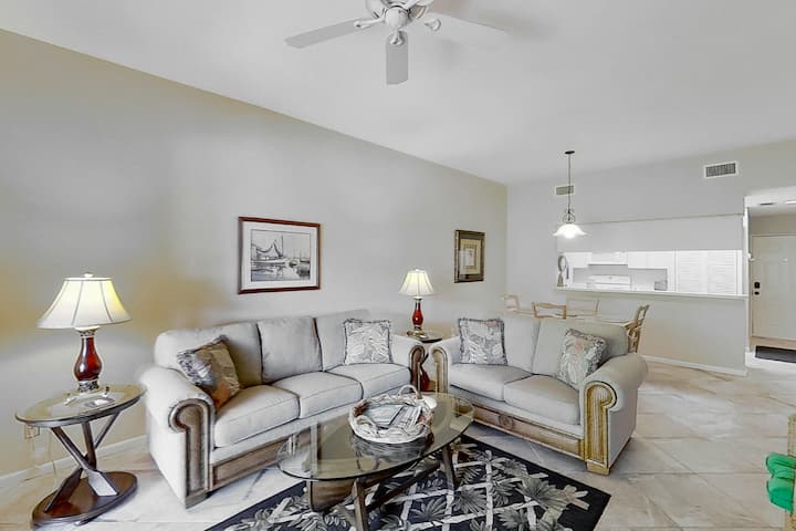 Gated Resort Community Condo With Water Views Pool - Bonita Springs, FL