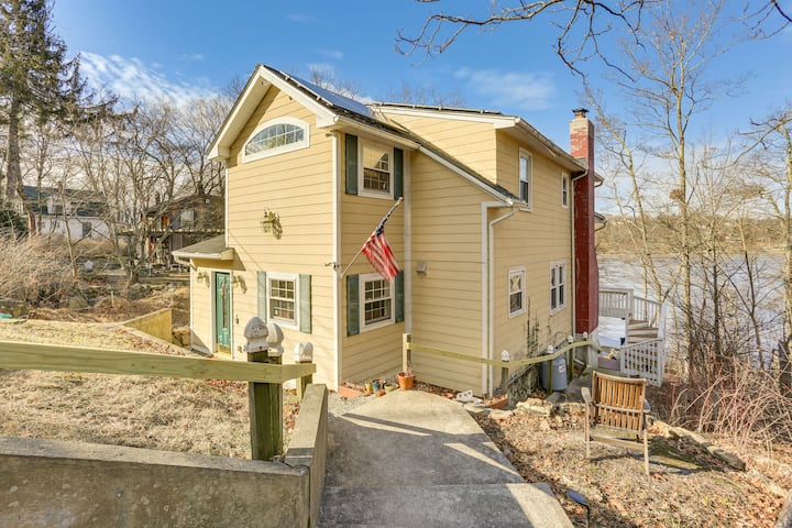 Year-round Fun In Monroe! Lakefront Family Home - Chester, NY
