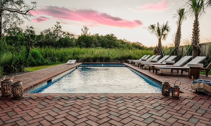 Luxurious Coastal Homes | Heated Pool - Pass Christian, MS