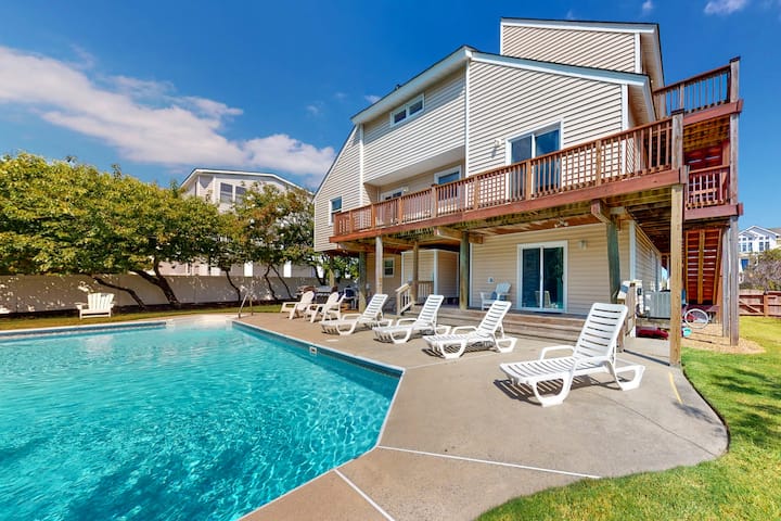 8br Oceanview Dog Friendly | Private Pool | Deck - Virginia Beach, VA