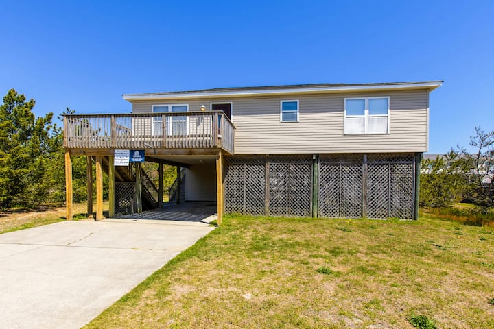 Dog-friendly Beach Home With Private Pool & Shower - Virginia Beach, VA