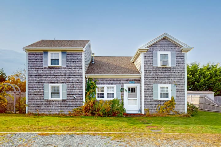 3br | Fireplace | Balcony | W/d - Dennis, MA