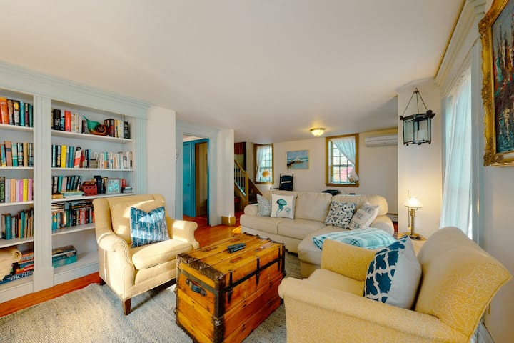 Remodeled 4br | Fireplace | Deck | W/d - Orleans, MA