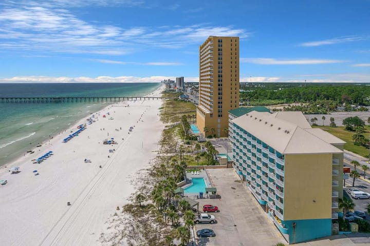Direct Ocean Views + Free Parking & Pool - Panama City Beach, FL