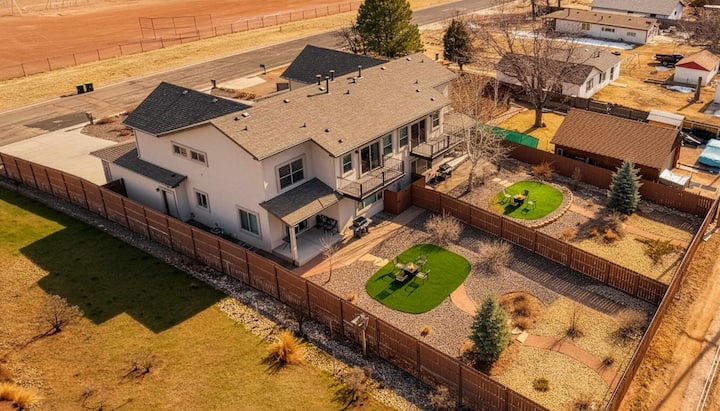 Westland Estate! Whole Duplex Near Occ W/ Views - Manitou Springs, CO