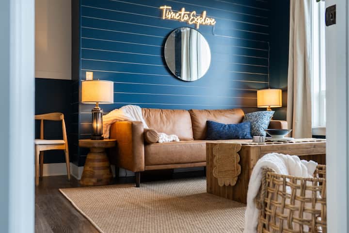 Walk To Lake, Resort, King Bed, Coffee Bar - Coeur d'Alene, ID