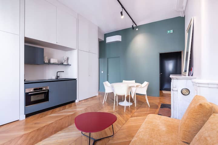Superbe Appartement Haussmannien Rénové Au Cœur - Lione