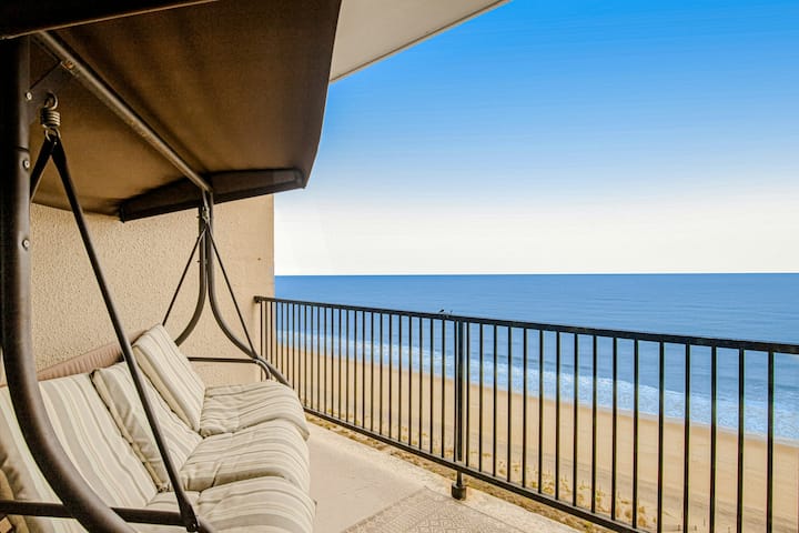 Spacious 1br Oceanfront | Deck | Pool - Ocean City, MD