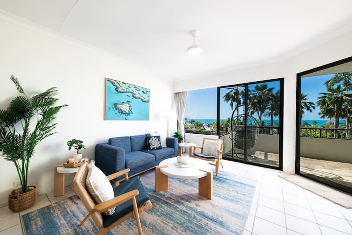 Infinite Blueisland Views & Coastal Living - Airlie Beach