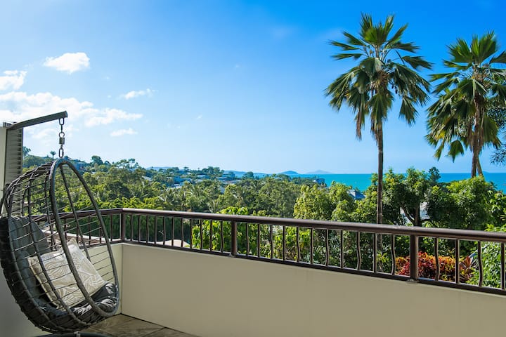 Infinite Blue - エアリービーチ