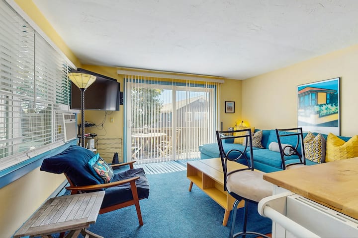 Renovated 2br Oceanfront | Balcony | Pool - Provincetown, MA