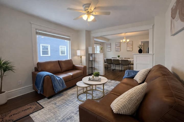 Spacious 4br • 5 Bds •2bts Ranch For Mid Term Stay - Rockford