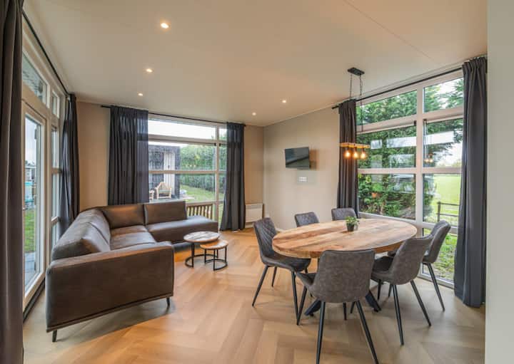 Ibiza Lodge | 6persoons Chalet Op Resort De Betuwe - Zaltbommel