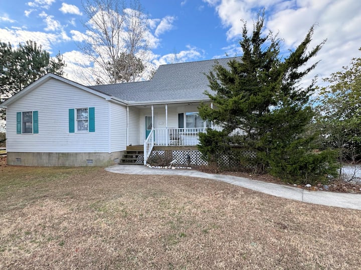 Sanderling - Spacious 4br Home With Fenced In Back - Chincoteague, VA