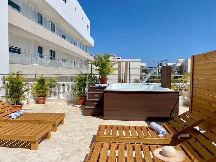 Steps From The Beach · 1br W/ Rooftop Jacuzzi - Punta Cana