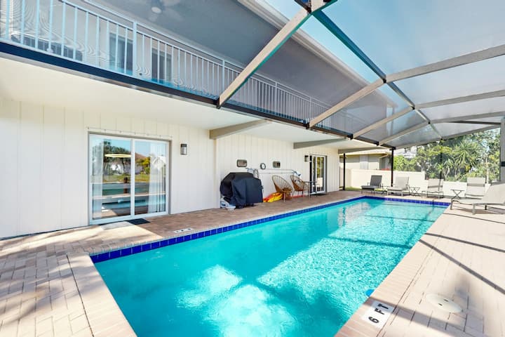 4br Gulfview | Pool | Balcony | Garage Parking - Marco Island, FL